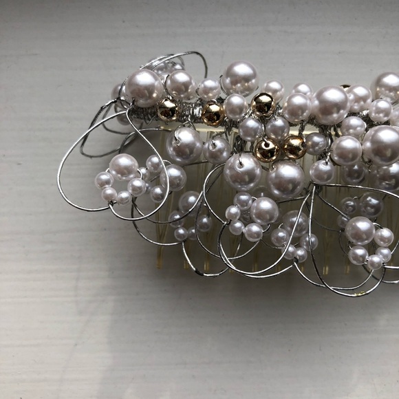 Vintage | Accessories | Vintage White Pearl Silver Wire Heart Hair Comb ...